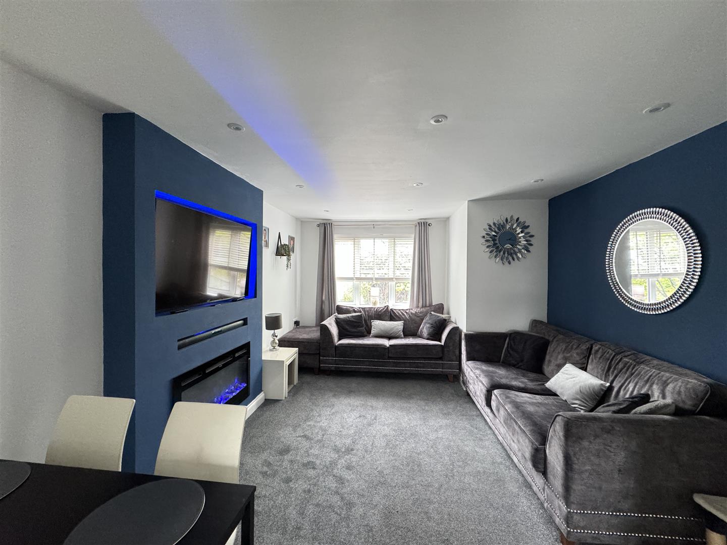 Yew Tree Lane, Dukinfield - Home Estate Agents